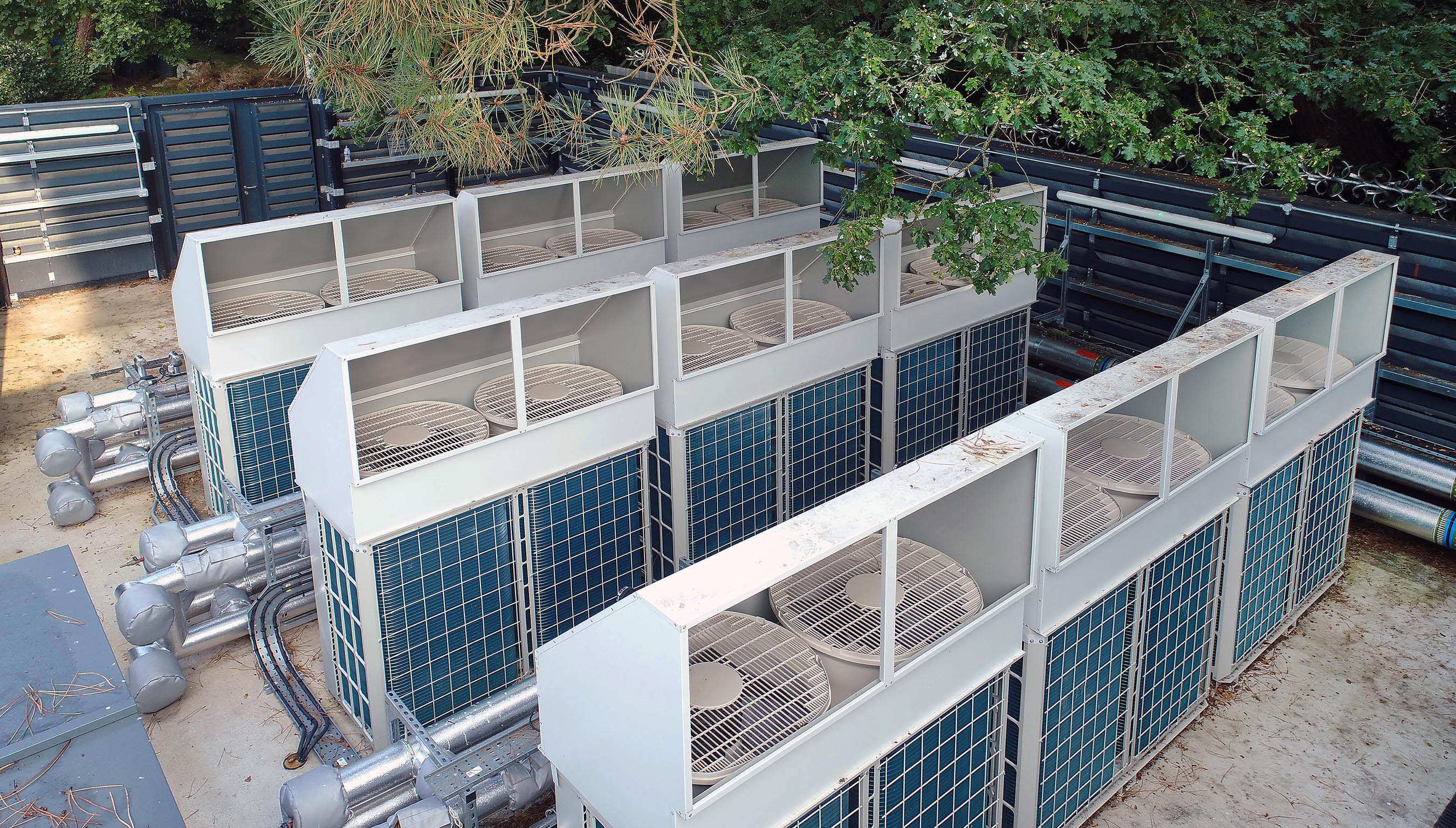 University uses heat pumps to decarbonise heating - ACR Journal