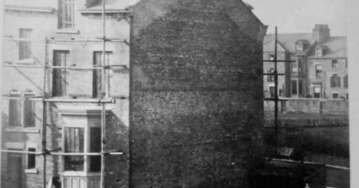 A photo of Keith Gregson's house at the time it was being built c1870 ...