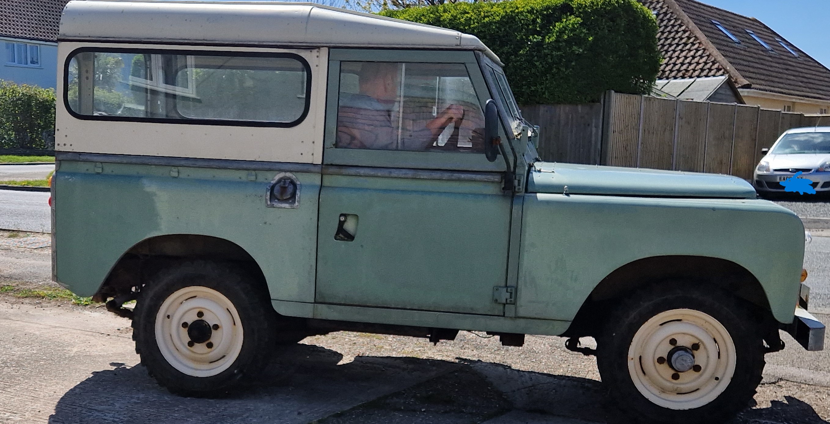 Going full tilt - Land Rover Monthly