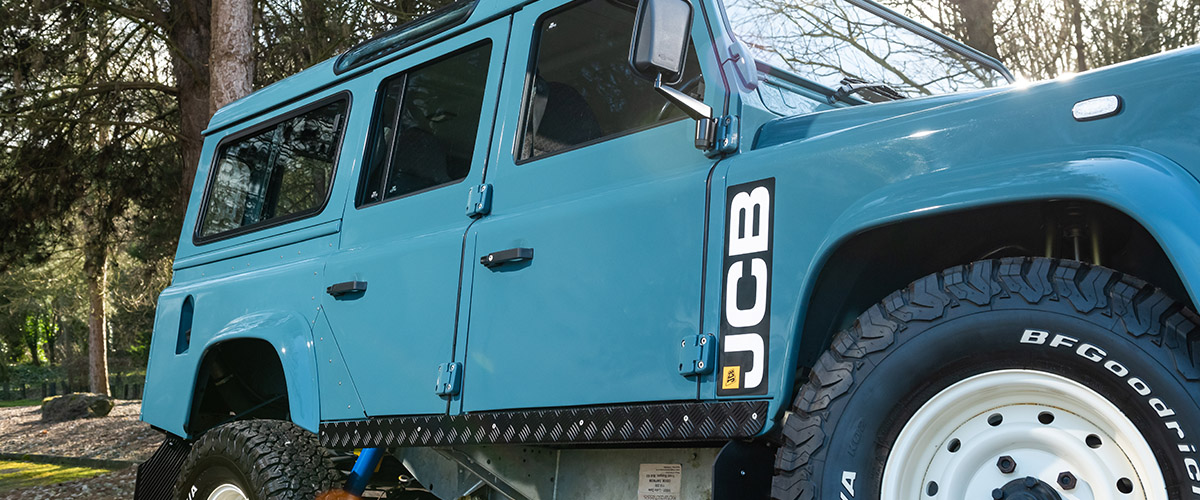 Land Rover Monthly Magazine