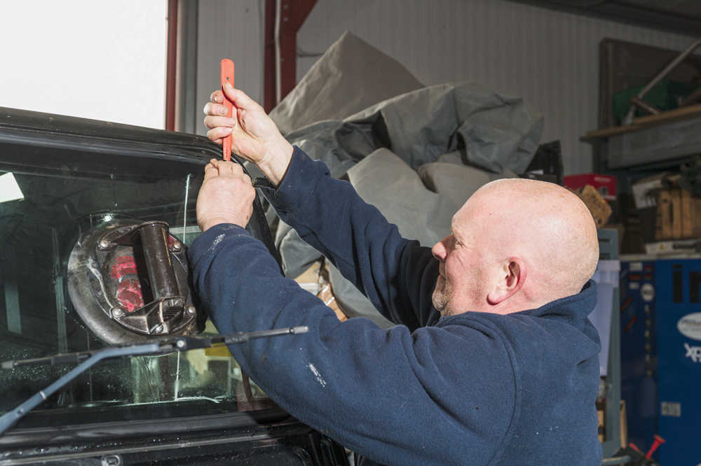 Upgrade to a heated windscreen - Land Rover Monthly