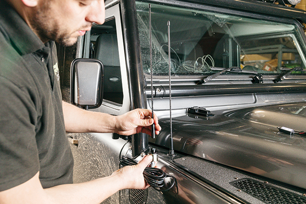 Fit a Double DIN head unit to a Defender TDCi - Land Rover Monthly