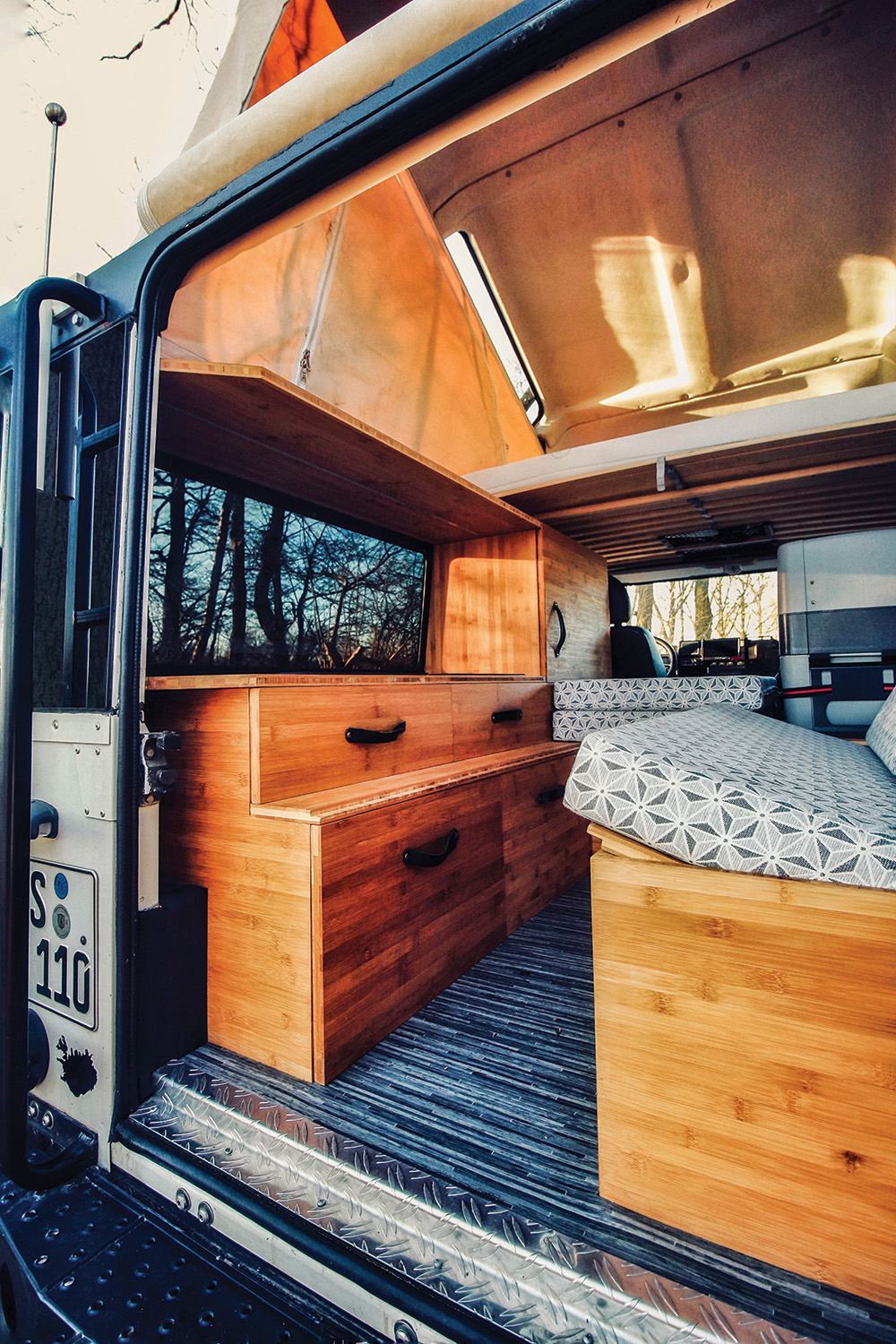 Go everywhere - Land Rover Monthly