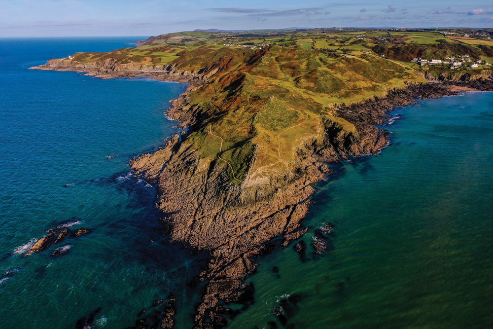 5 reasons for a road trip to Cornwall - Land Rover Monthly