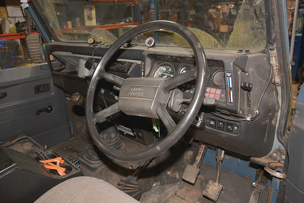 Stripping the old bulkhead - Land Rover Monthly