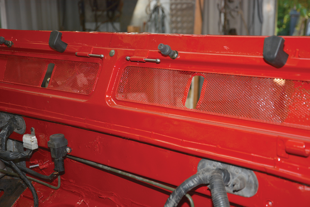 Project Defender Td5, part 10: Dashboard wiring and new instruments ...