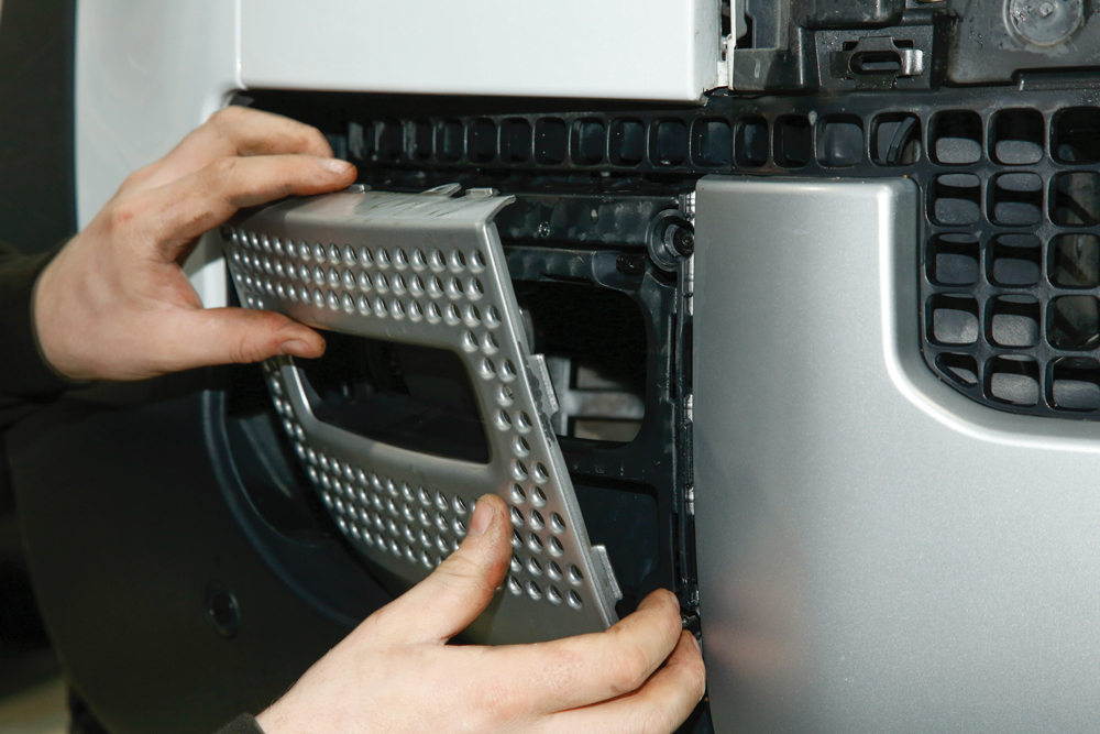 L663 Defender: Fit a discreet winch - Land Rover Monthly