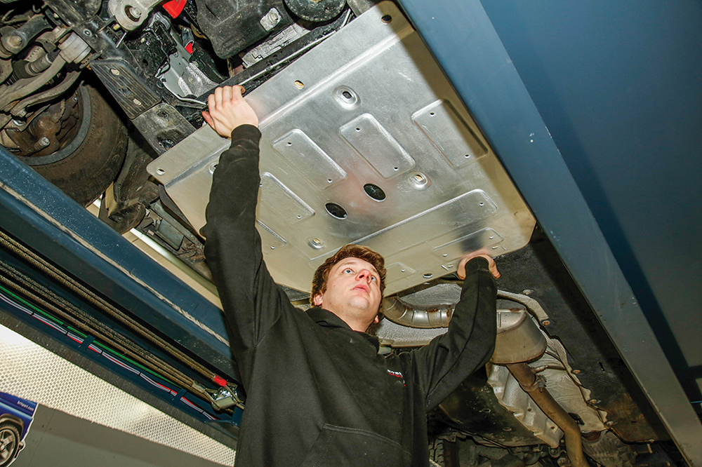 Armour up your Defender - Land Rover Monthly