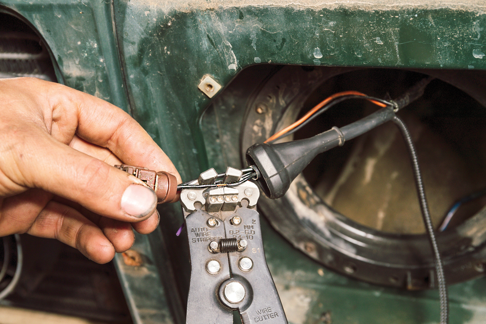 Defender headlamp LED upgrade - Land Rover Monthly