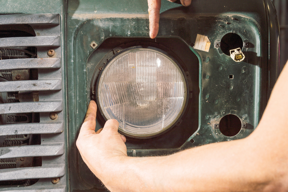 Defender headlamp LED upgrade - Land Rover Monthly