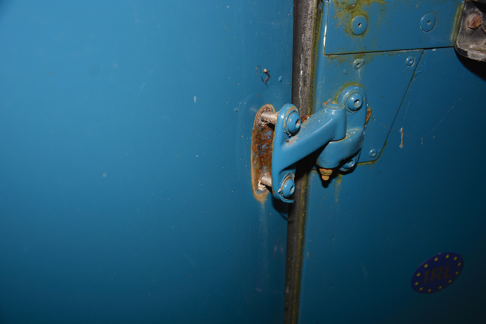 Rear door swap - Land Rover Monthly