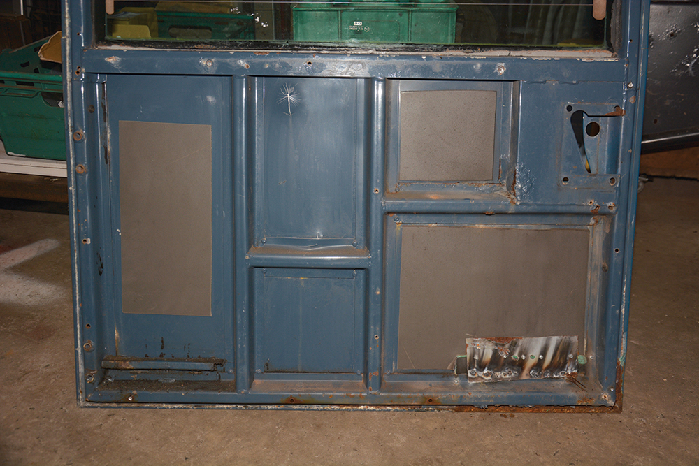 Rear door swap - Land Rover Monthly