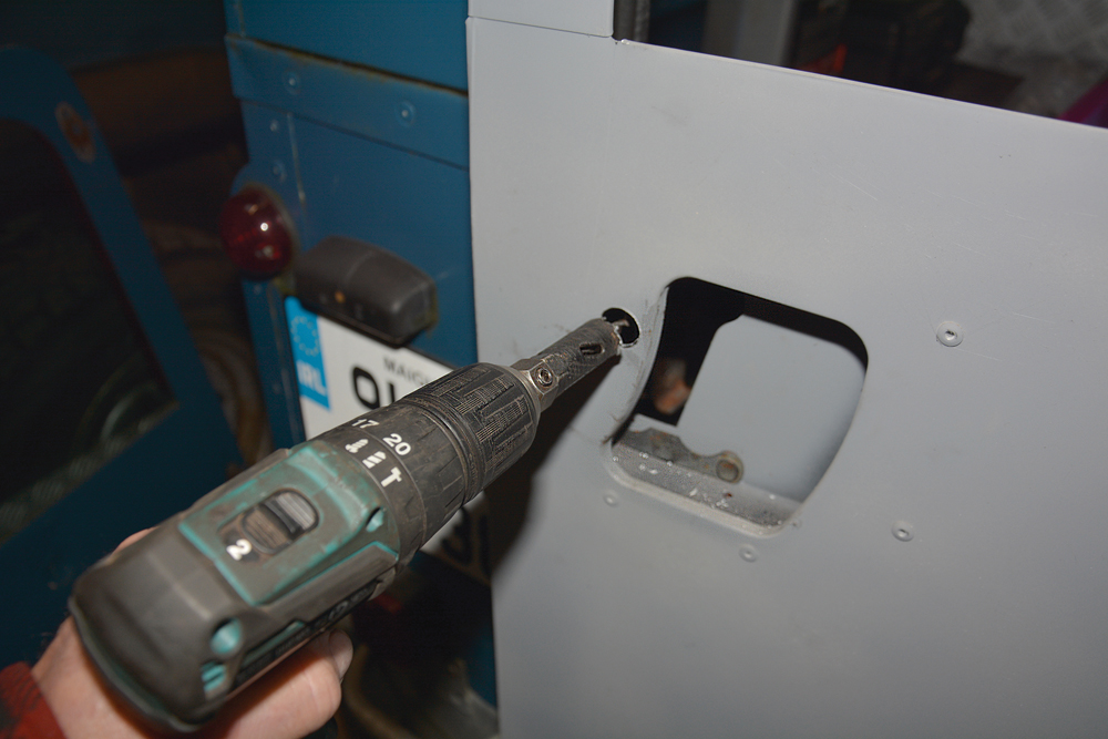 Rear door swap - Land Rover Monthly