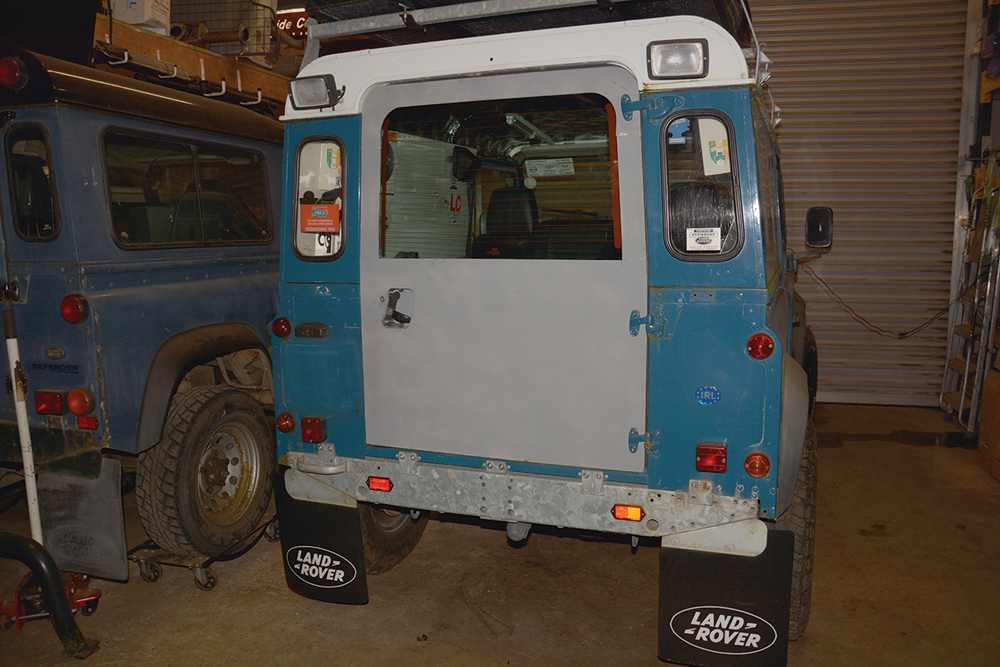 Rear door swap - Land Rover Monthly