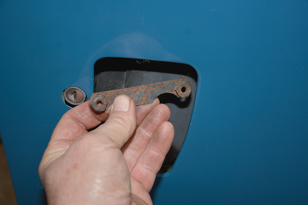 Rear door swap - Land Rover Monthly