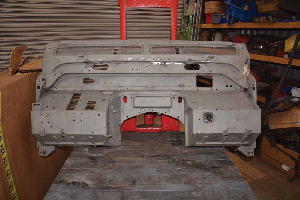 Project Defender part 6: Repairing the bulkhead - Land Rover Monthly