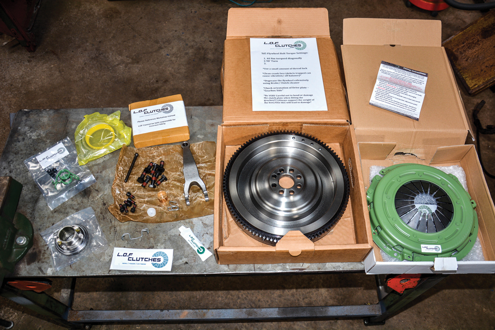 Project Defender part 5: Fitting the drivetrain - Land Rover Monthly