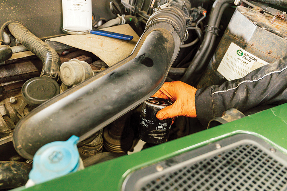 Service your Td5 at home - Land Rover Monthly