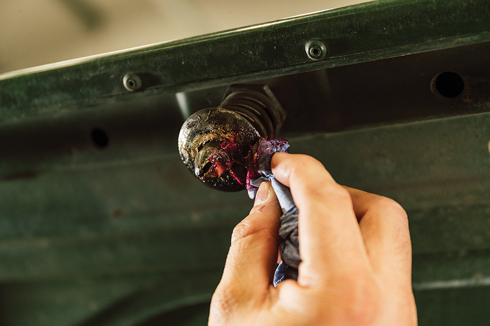 Service your Td5 at home - Land Rover Monthly