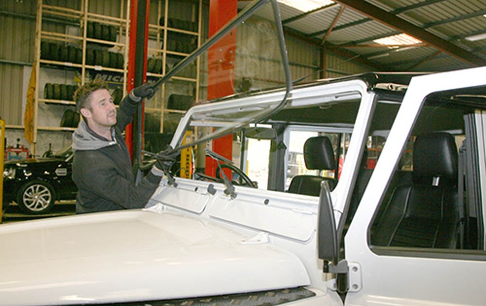 Fit a Defender heated windscreen - Land Rover Monthly