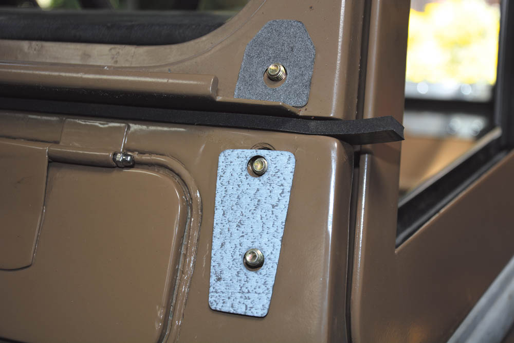 Install a hood and frame to your pick-up - Land Rover Monthly
