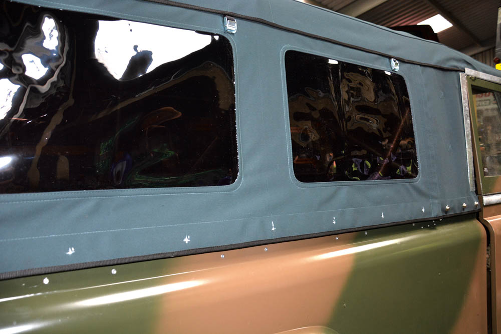 Install a hood and frame to your pick-up - Land Rover Monthly