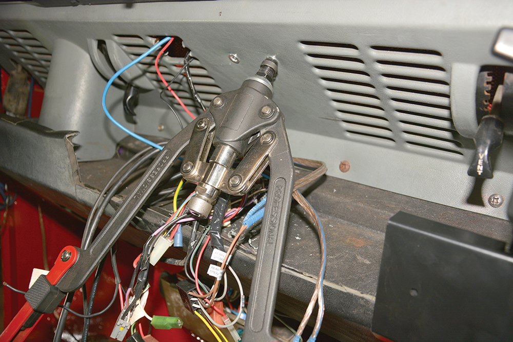 Project Defender Td5, part 11: Dashboard upgrade - Land Rover Monthly