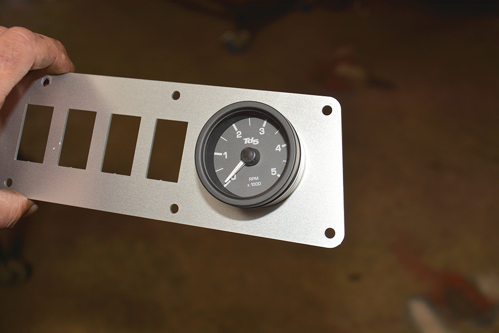 Project Defender Td5, part 11: Dashboard upgrade - Land Rover Monthly