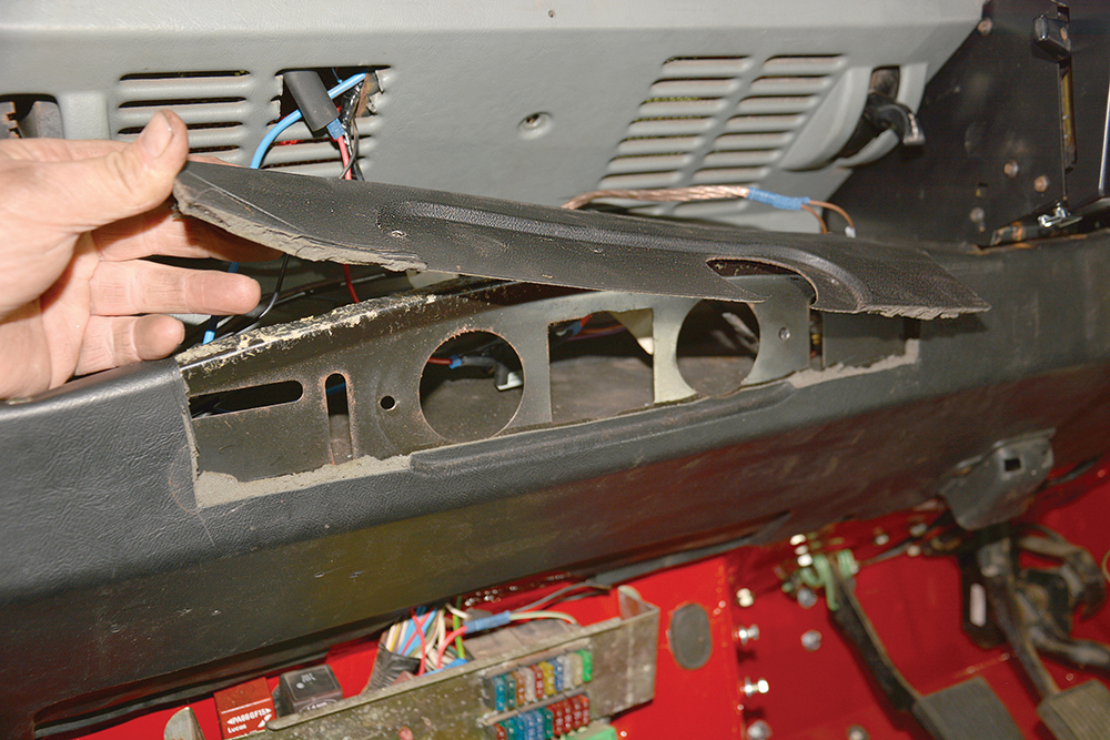 Project Defender Td5, part 11: Dashboard upgrade - Land Rover Monthly