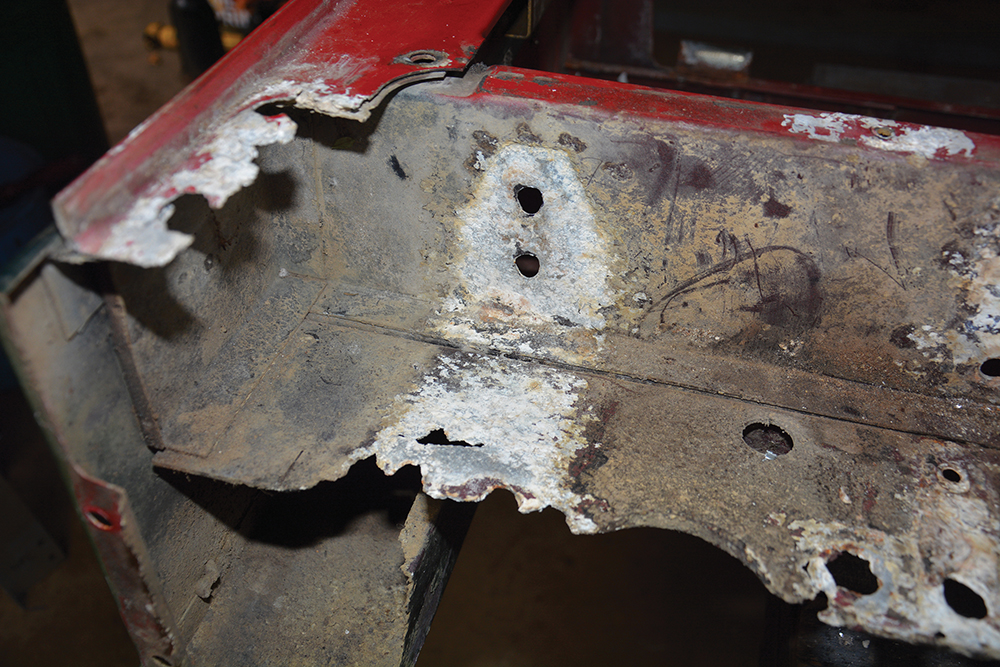 Defender Truck Cab Rear Bulkhead repair - Land Rover Monthly