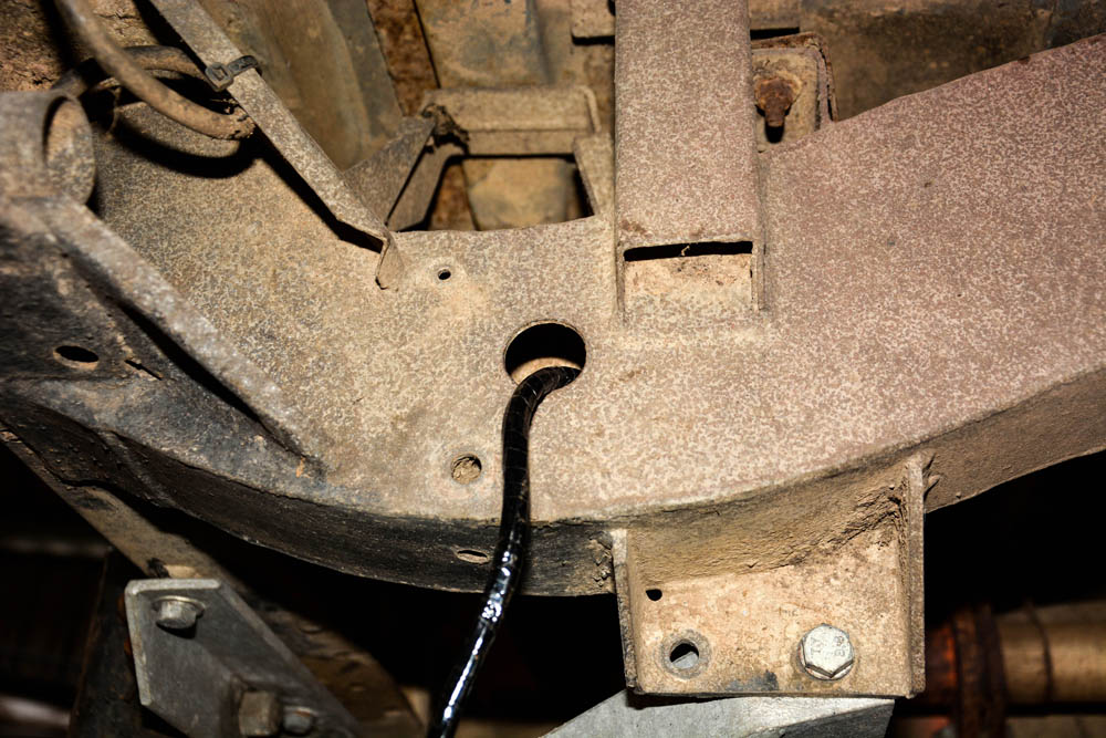 Correctly fit a Defender wiring loom - Land Rover Monthly