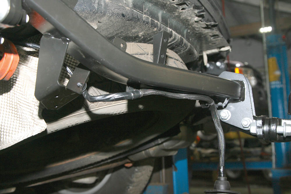 Install a tow kit on a Discovery Sport - Land Rover Monthly