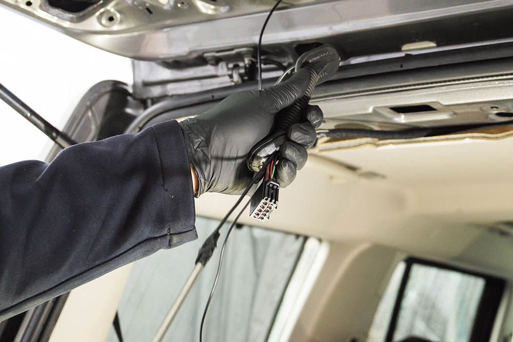 Install a reversing camera - Land Rover Monthly