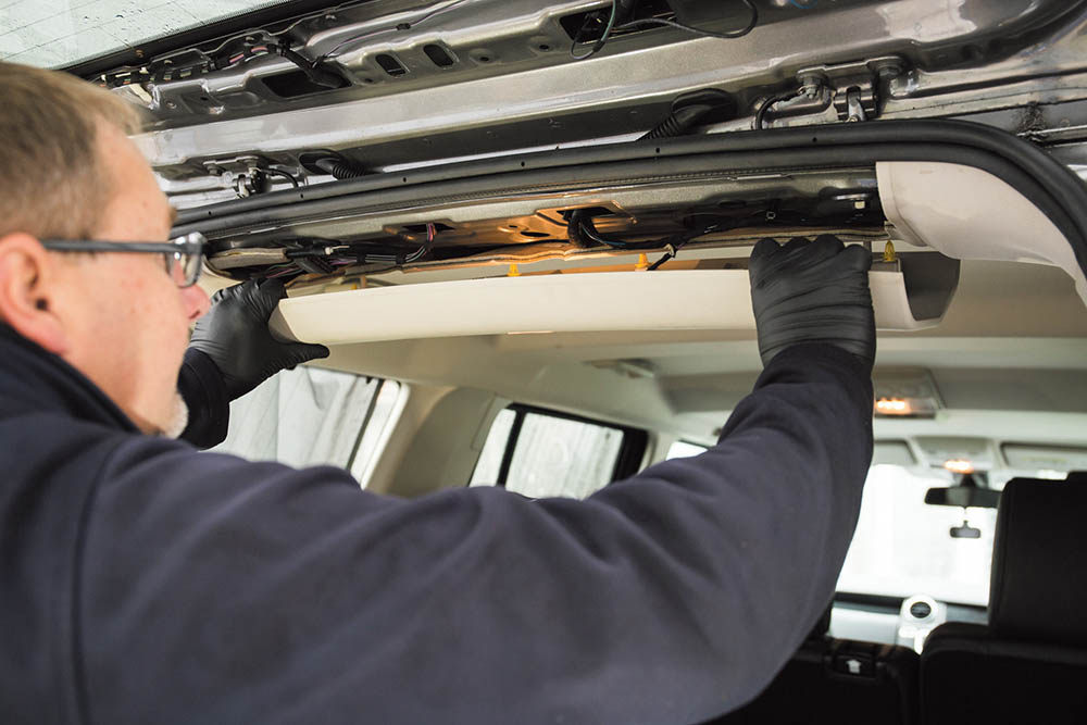 Install a reversing camera - Land Rover Monthly