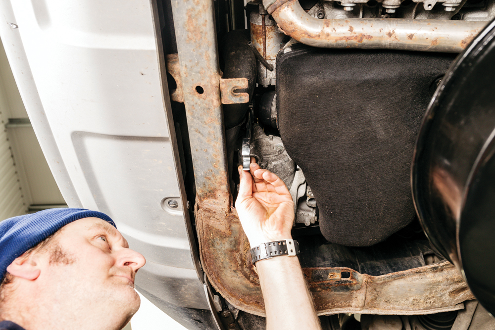 Service your Evoque Sd4 - Land Rover Monthly