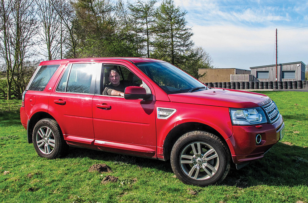 Fixing a Freelander 2 haldex pump fault - Land Rover Monthly