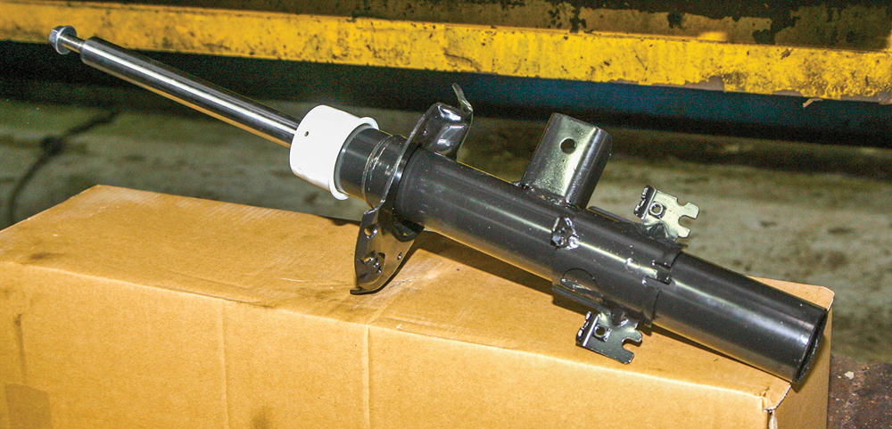 Replace a Freelander 2 MacPherson strut damper - Land Rover Monthly