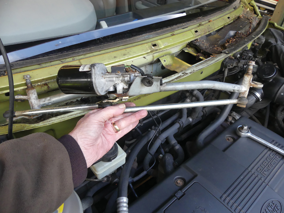 Project Freelander: Front wiper mechanism - Land Rover Monthly