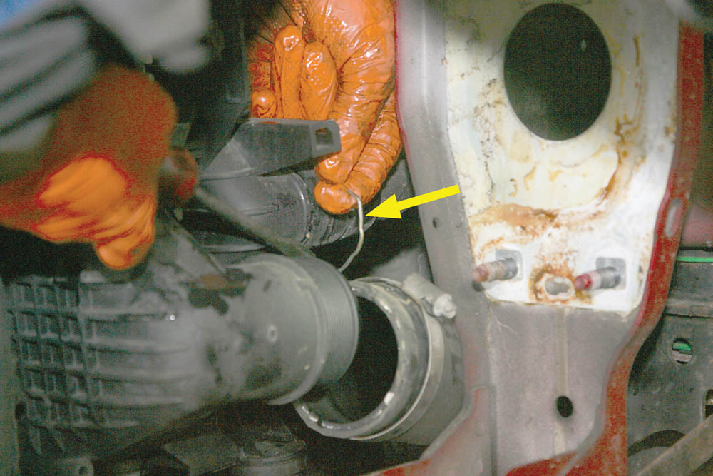 Replace a Freelander 2 radiator - Land Rover Monthly