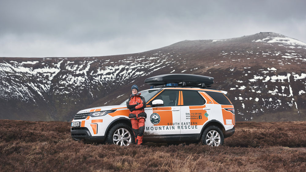 Mountain rescue in latest Land Rover Discovery - Land Rover Monthly