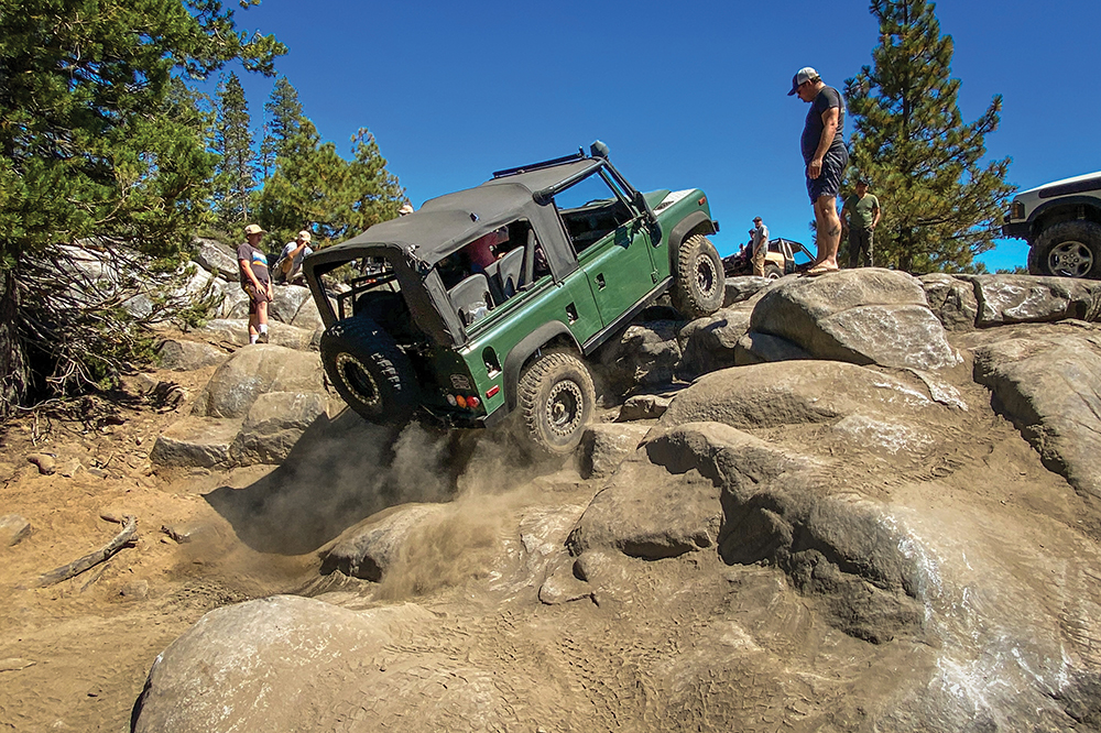 Rovers on the 'Con - Land Rover Monthly