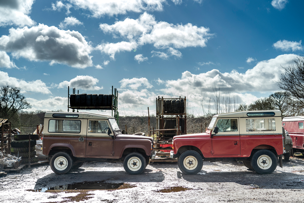 A Tale of Two Ninetys - Land Rover Monthly