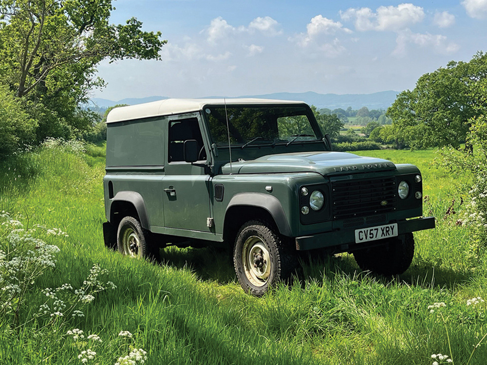 Install a reversing camera - Land Rover Monthly