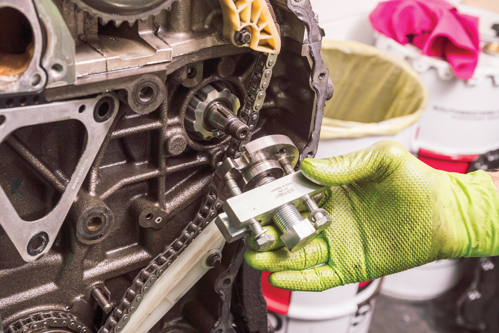 Install a new TDCi engine, part 1: Saving essential components - Land ...