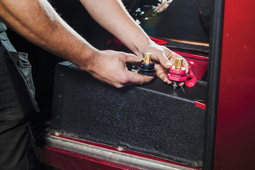 Install easy access remote battery terminals - Land Rover Monthly