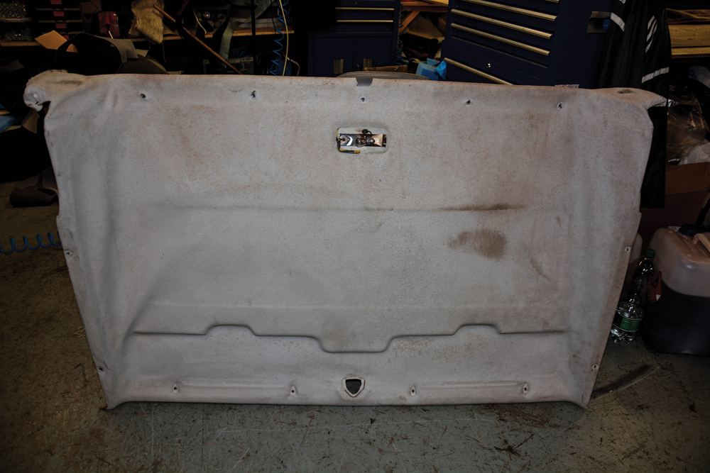 Refurbish a Defender headling - Land Rover Monthly