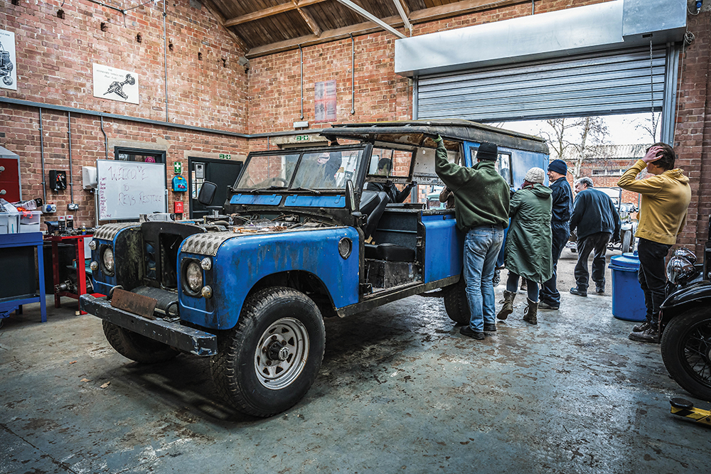 Rev's restore - Land Rover Monthly