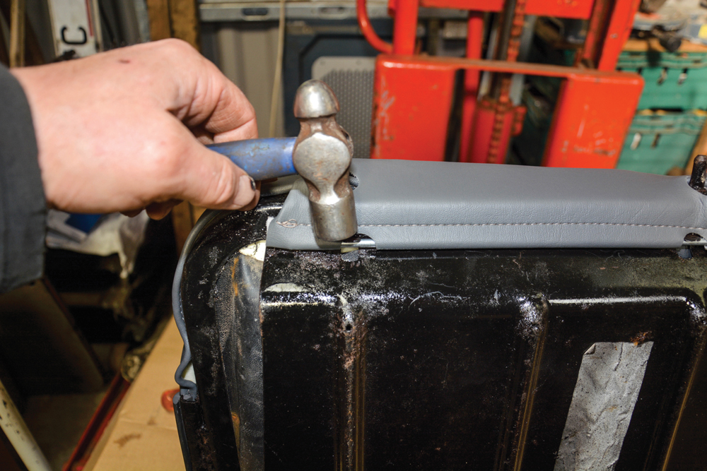 Retrim your Defender seats - Land Rover Monthly