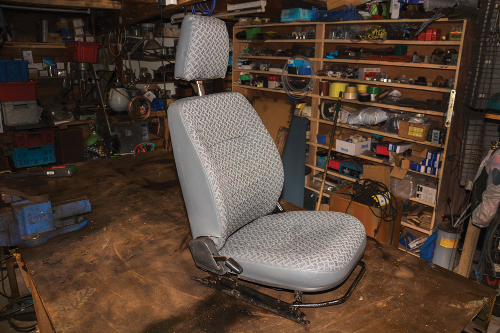 Retrim your Defender seats - Land Rover Monthly