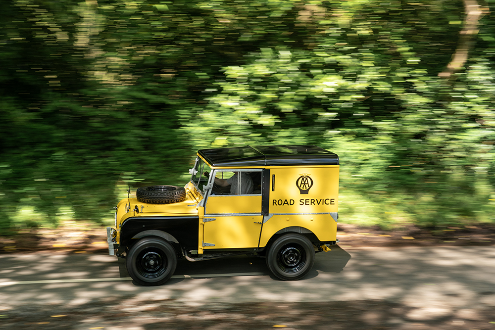 Restoration Perfection - Land Rover Monthly